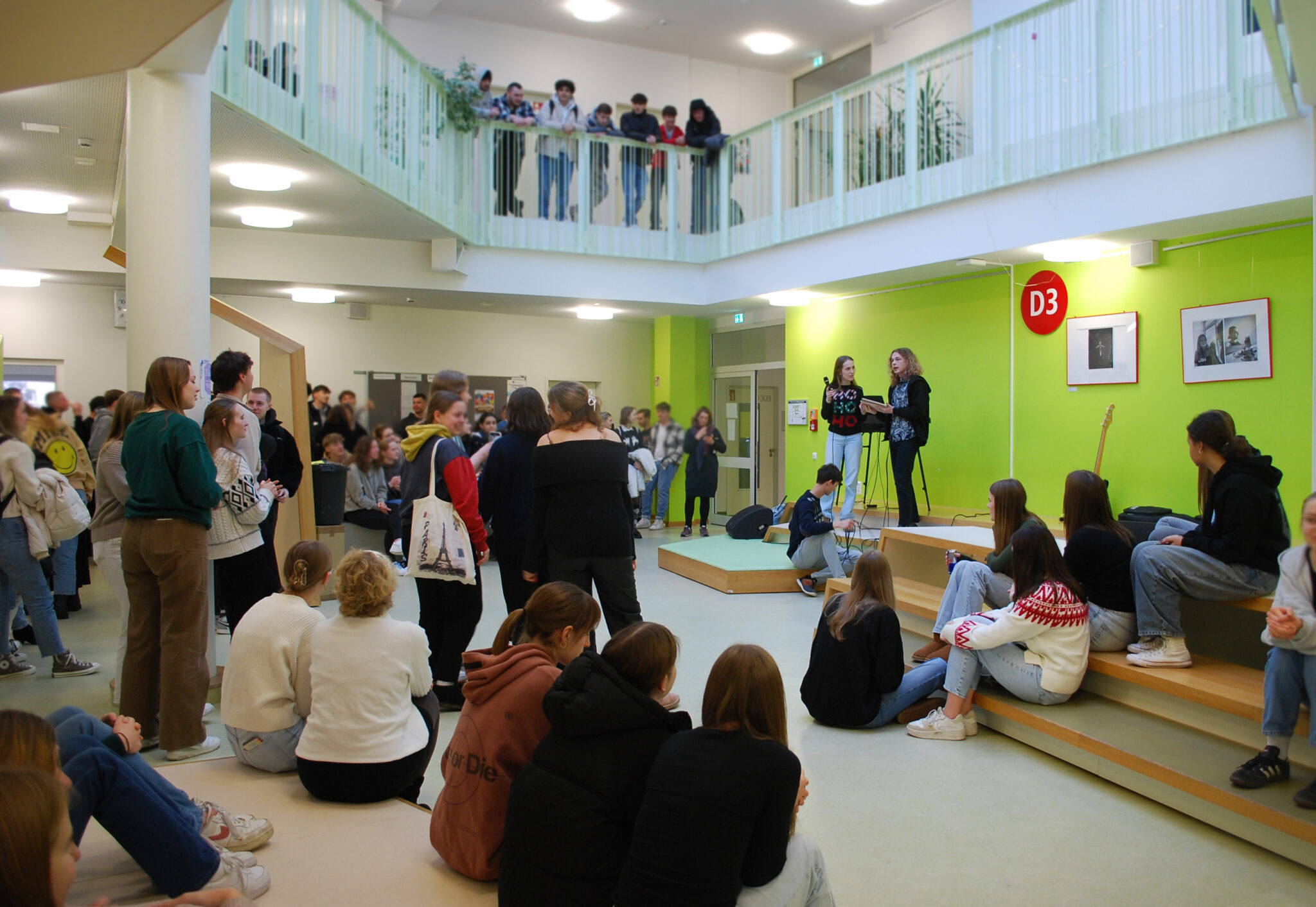 Weihnachtsfeier der Oberstufe - Heinrich-Nordhoff-Gesamtschule Wolfsburg